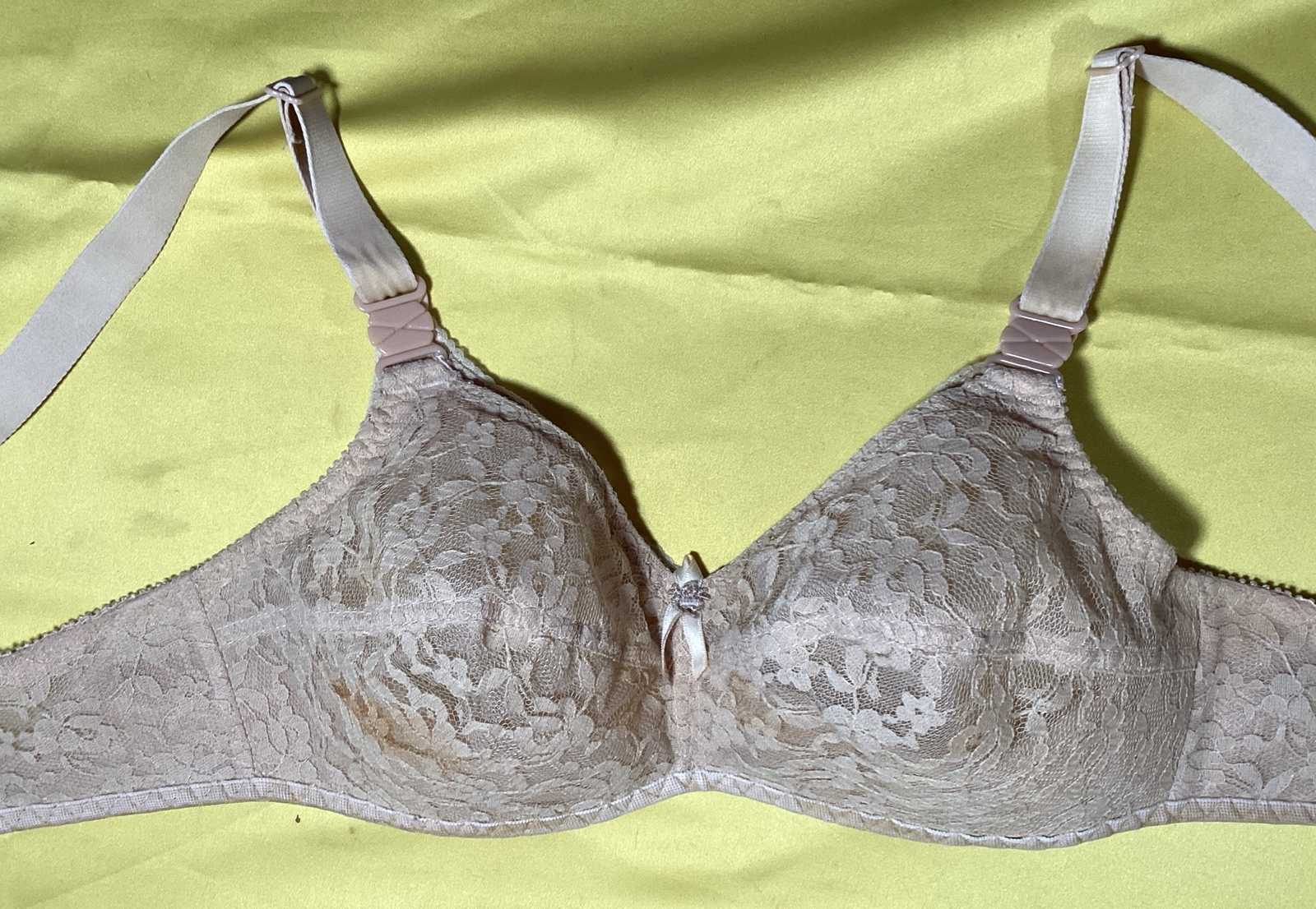 Vintage Nursing Bullet Bra 32D — Beige — Jeunique Lin… - Gem
