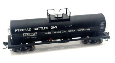 HO High Quality Single Dome Tank Car Pyrofax Gas Hand Crafted Club Car ...