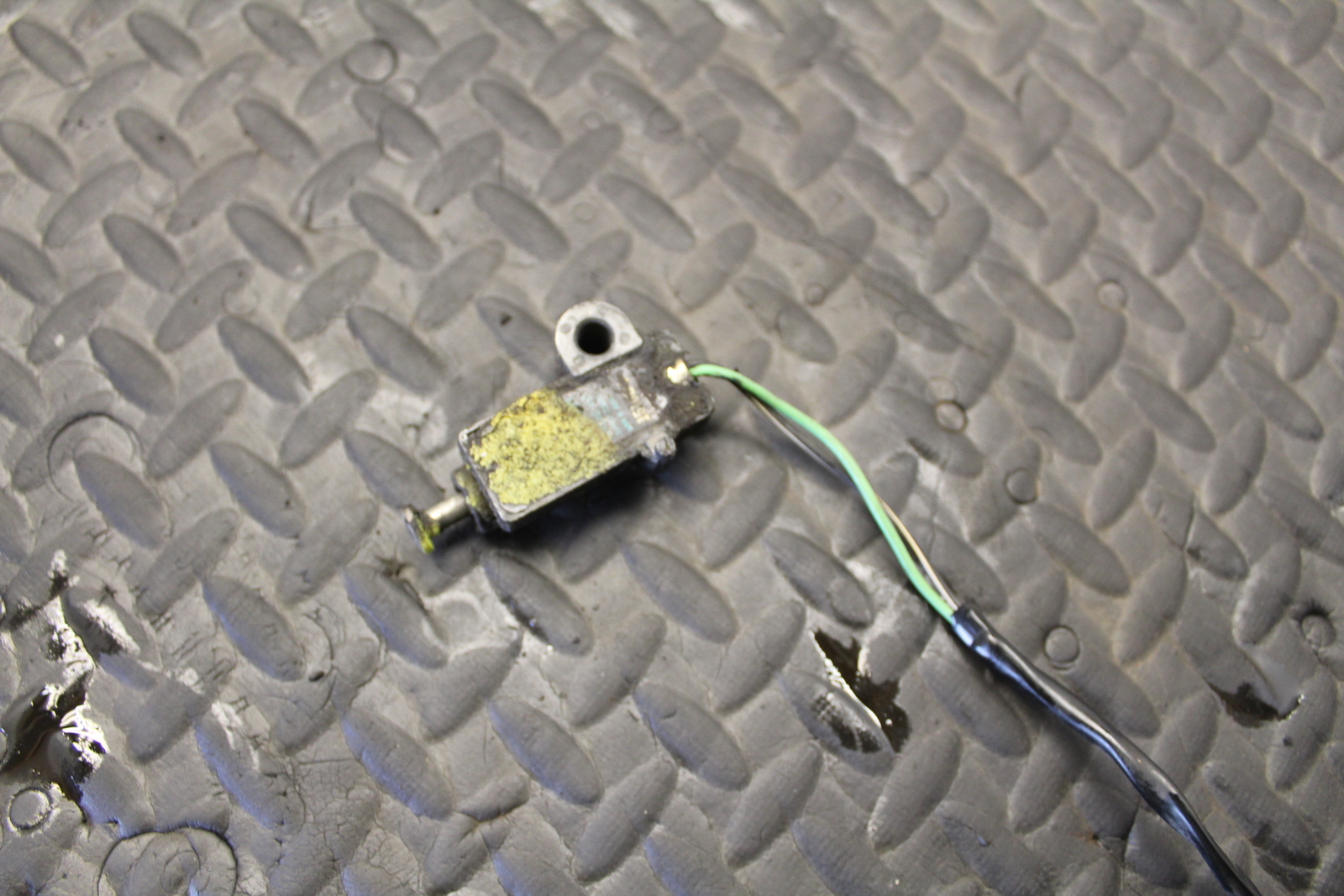 Suzuki Stator Signal G 33110-33E00 OEM for sale online | eBay