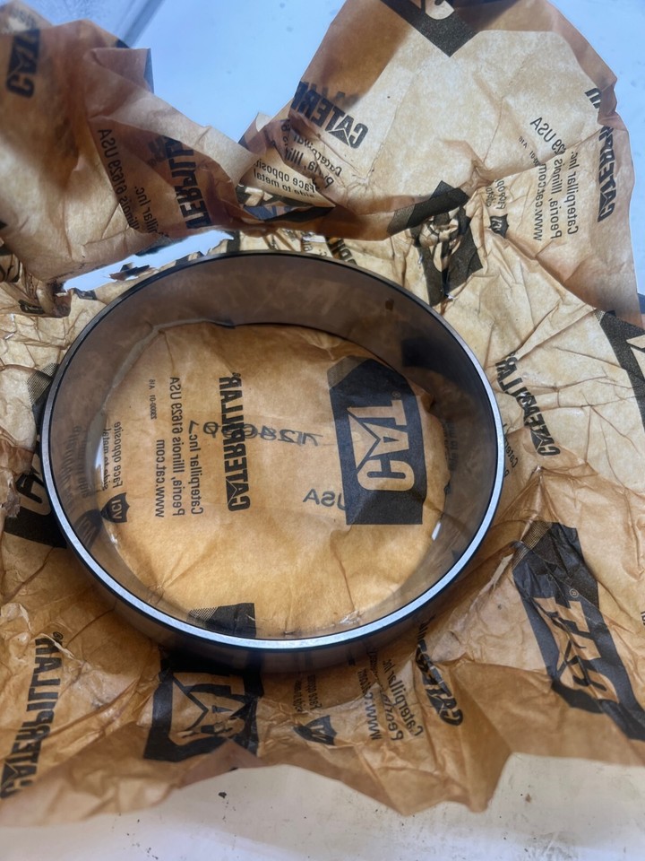 (QTY 1) CAT Caterpillar OEM Genuine 7D-8637 Tapered Roller Bearing Cup ...