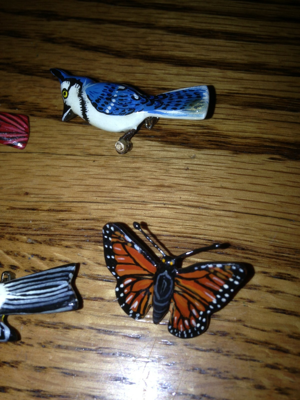 Takahashi - style vintage carved wood bird bug pin lacquer hand painted ...