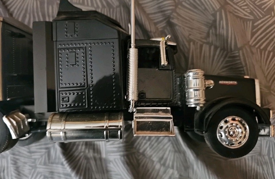 1/16 Big Roads Black Kentworth Model with Grain Trailer | eBay