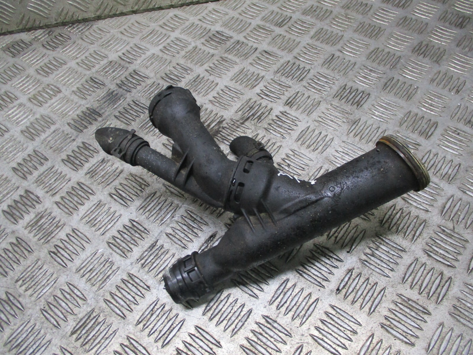 2016 VW GOLF MK7 GTD 2L TDI THERMOSTAT COOLANT HOUSING 04L121026 OEM ...