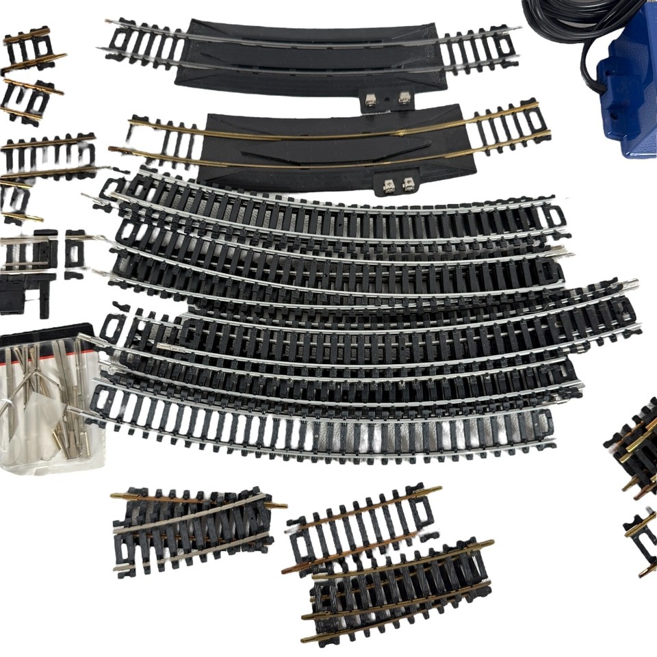 HO Scale Life-Like Track Lot Of 50 Track Pieces And Life-Like ...