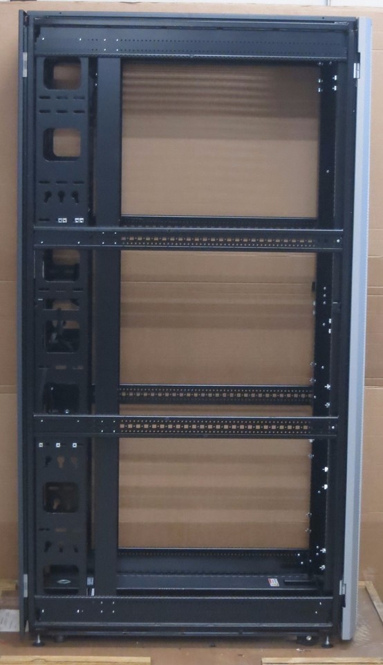 Cisco R-Series R42610 42U RACK-UCS2-INT Server Enclosure Network Rack ...