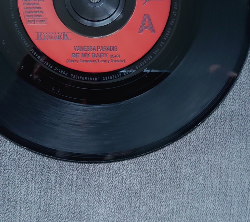 Vanessa Paradis – Be My Baby – 7" Vinyl Single – Polydor – 1992 – PO ...