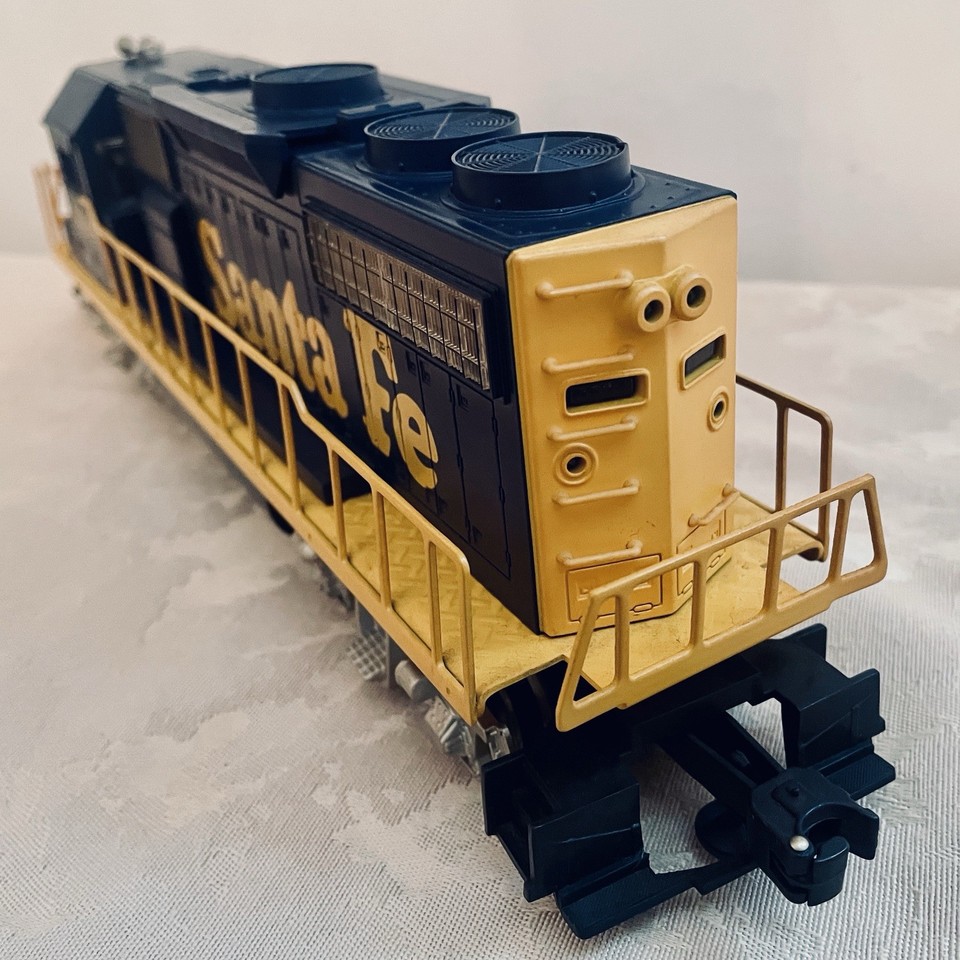 Lionel 6-28868 Santa Fe Southwest GP38 #3524 Diesel Locomotive with ...