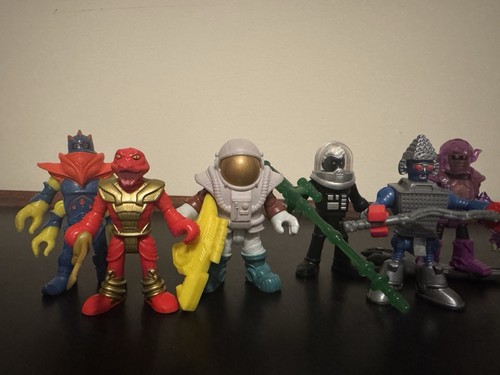 Imaginext ASTRONAUT / Space Invader Large Lot Figures Weapons Helmets ...