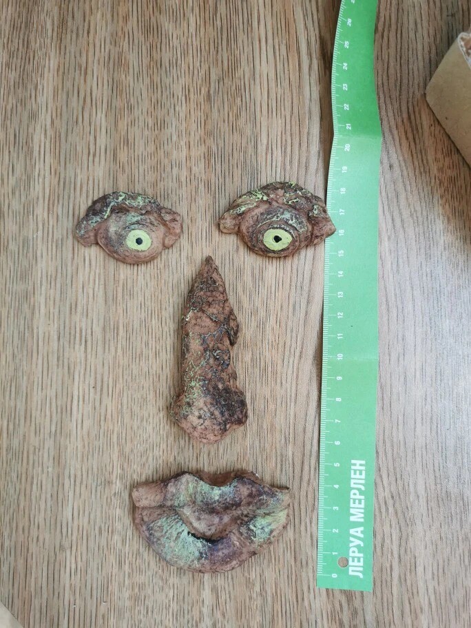 Tree Face Outdoor Decoration Old Man Bark Art Ornaments Hand-Painted ...