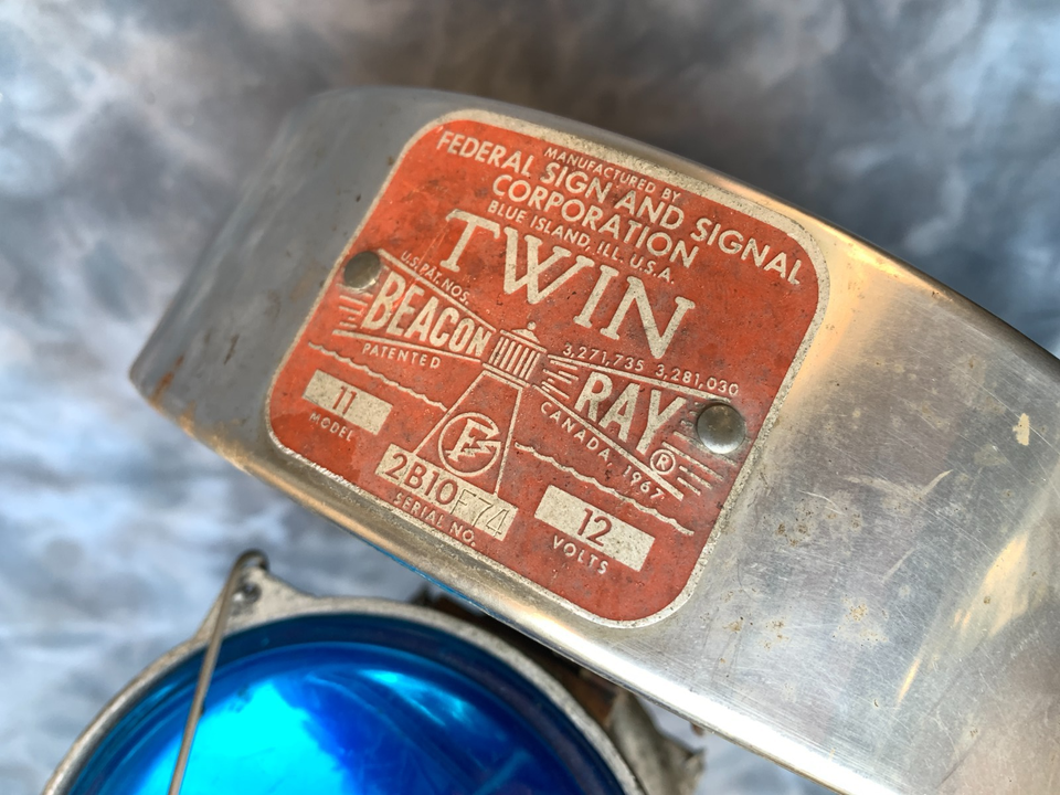 Vintage Federal Twin Beacon Ray Model 11 Parts Light Cop Red Blue ...