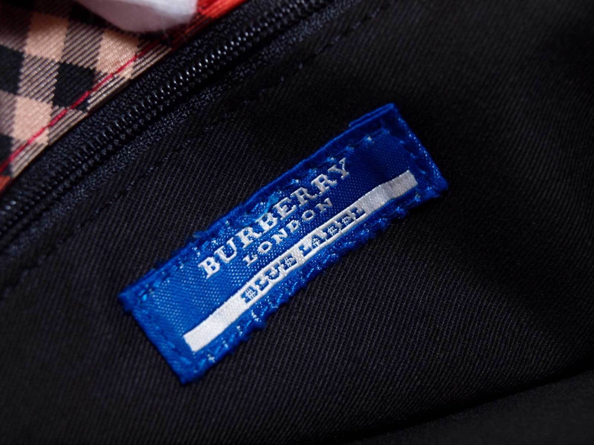 BURBERRY LONDON BLUE LABEL Nylon Canvas Orange Red Hand Bag BURBERRY LONDON BLUE LABEL Nylon Canvas Orange Red Hand Bag