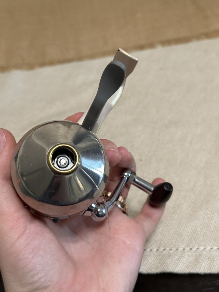 Pflueger 1806 PFL1806USPIN Ultra Light Underspin Spinning Fishing Reel ...