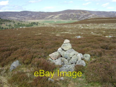 Photo 6x4 A wee cairn on The Strone Braenaloin c.465m asl. c2007 | eBay UK