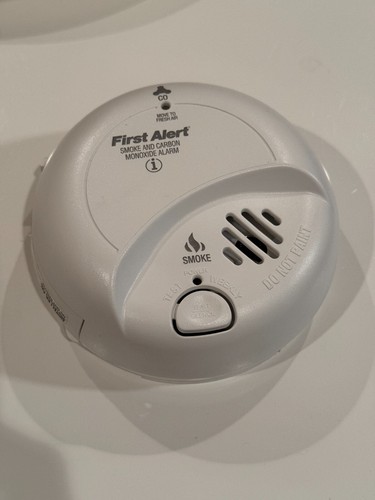 First Alert SC9120B 10 Year Smoke and Carbon Monoxide Alarm - For Parts ...