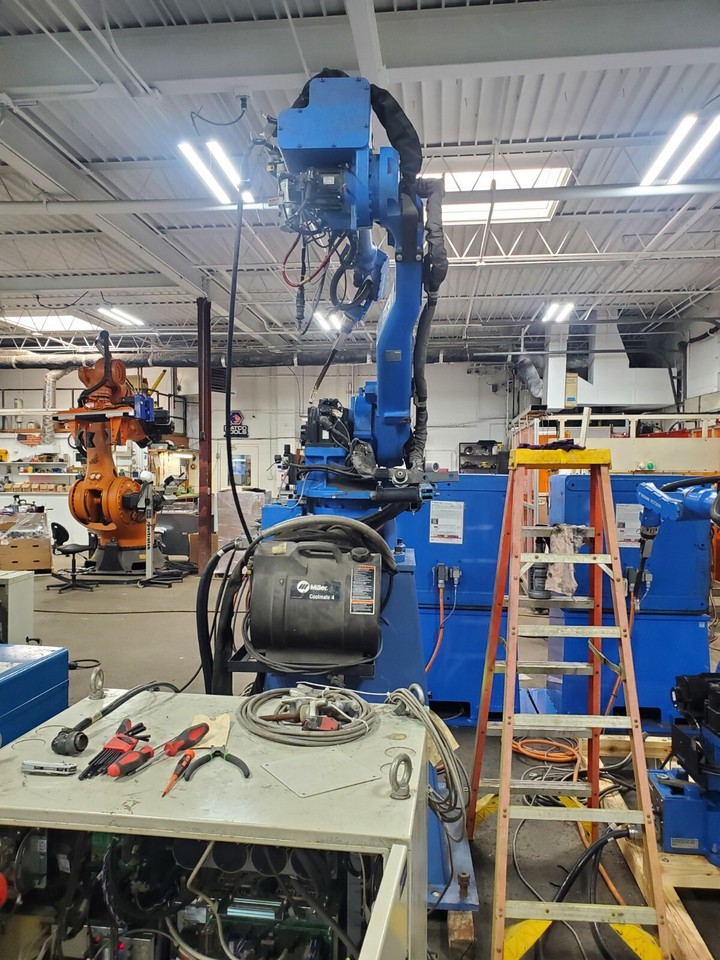 Yaskawa MA3100 Welding Robot With Miller Welder, DX100, Servo ...