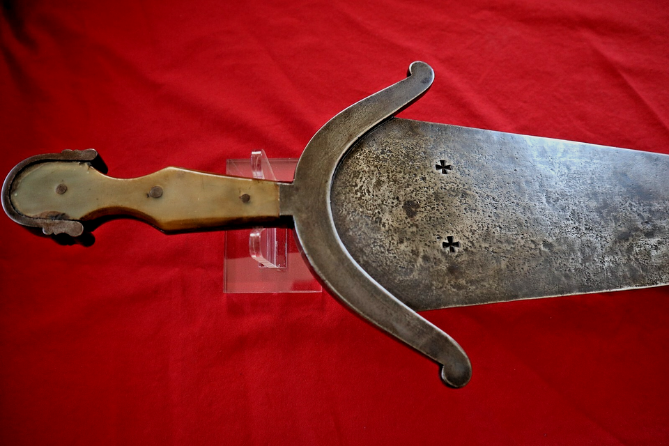 18TH OR 19TH CENTURY ITALIAN VENETIAN BRESCIAN CINQUEDEA SHORT SWORD ...