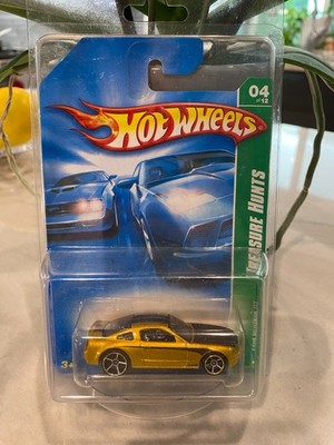 Hot Wheels 2008 Treasure Hunt Ford Mustang GT - Oro Con Protettore | eBay