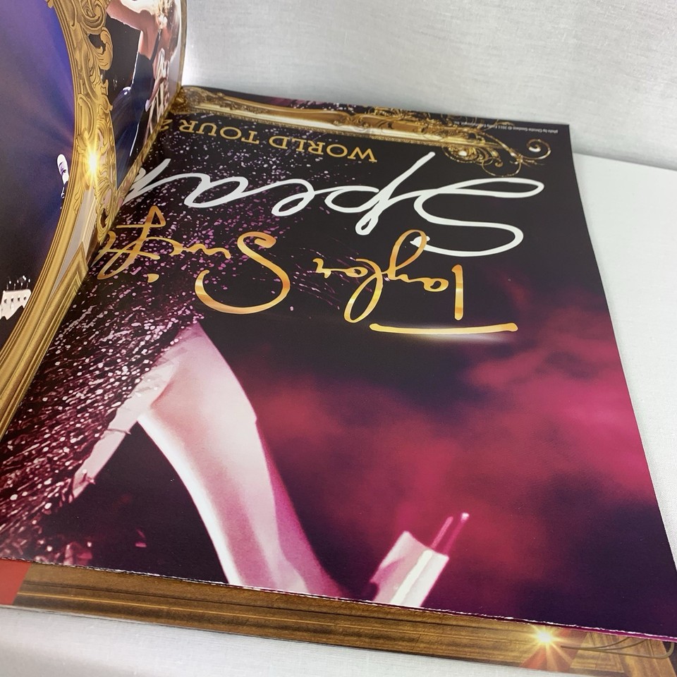 2011 Taylor Swift Speak Now World Tour Program Book With Attached ...