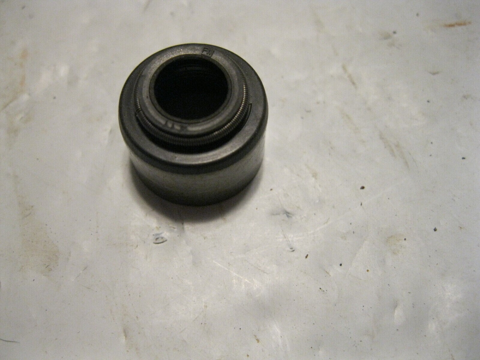 General Motors GM OEM Valve Stem Seal 10212810 NOS for sale online | eBay