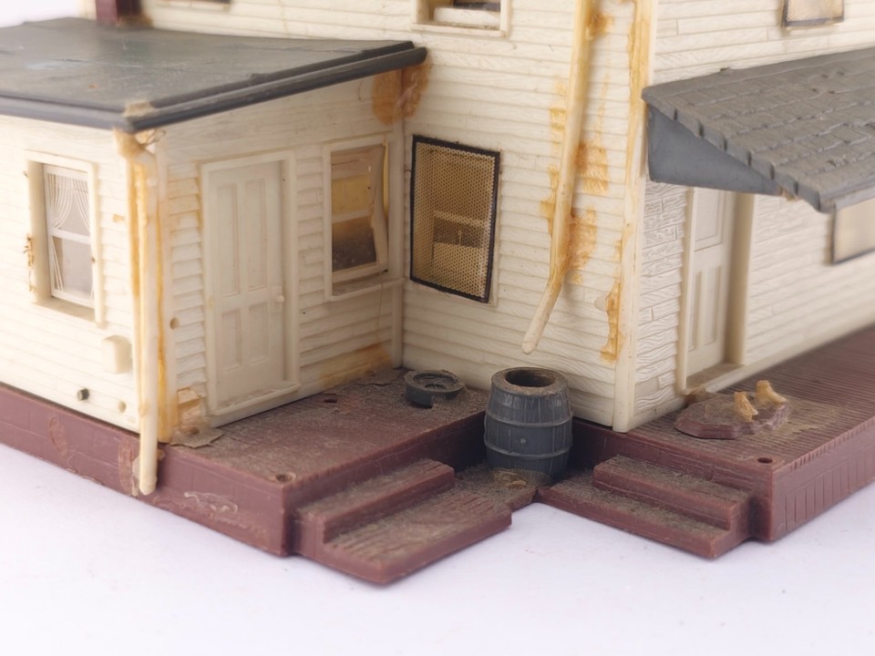 *Read Descript USED Revell HO Scale White 2 Story House Building Model ...