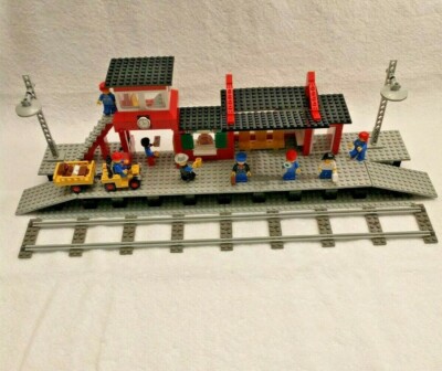 Lego Vintage 4.5V Train Set Number 7824, Train Station, Produced in ...