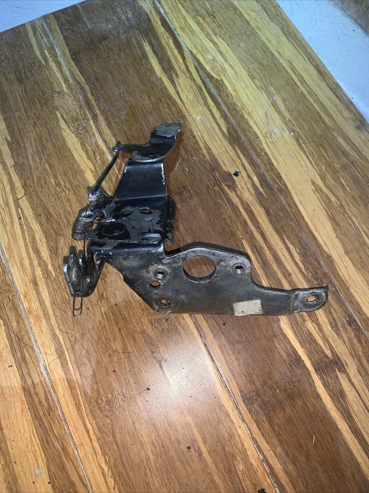 BRIGGS & STRATTON 128802 ENGINE CONTROL BRACKET #790143 | eBay