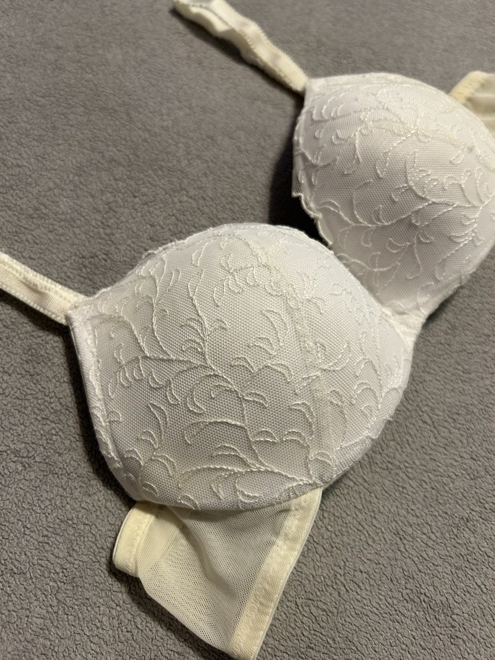 Vintage Lily Of France Lace Overlay White Floral Padded Underwire Bra ...