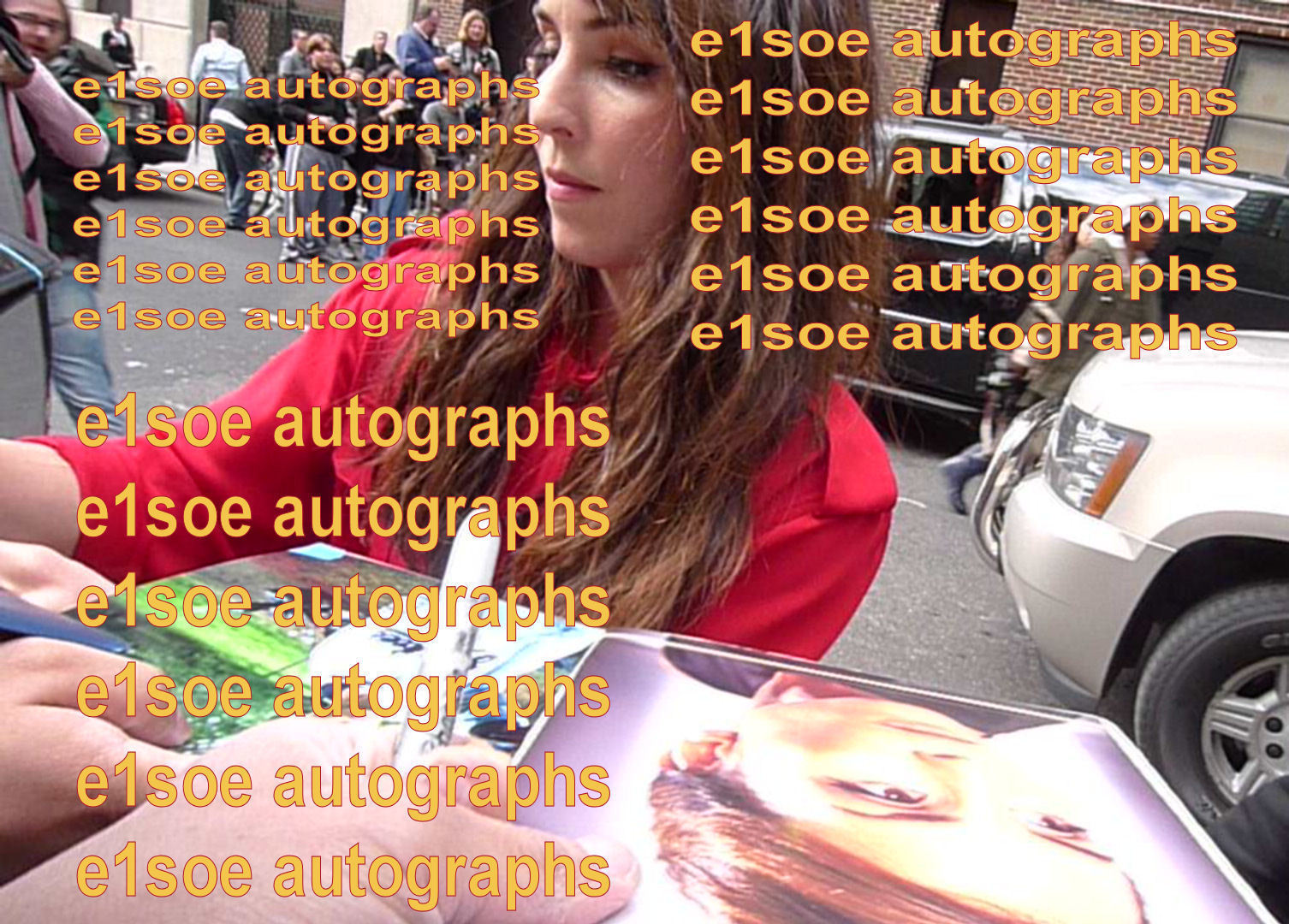 Noomi Rapace signed Prometheus 8x10 photo - In Person Exact Proof Alien ...