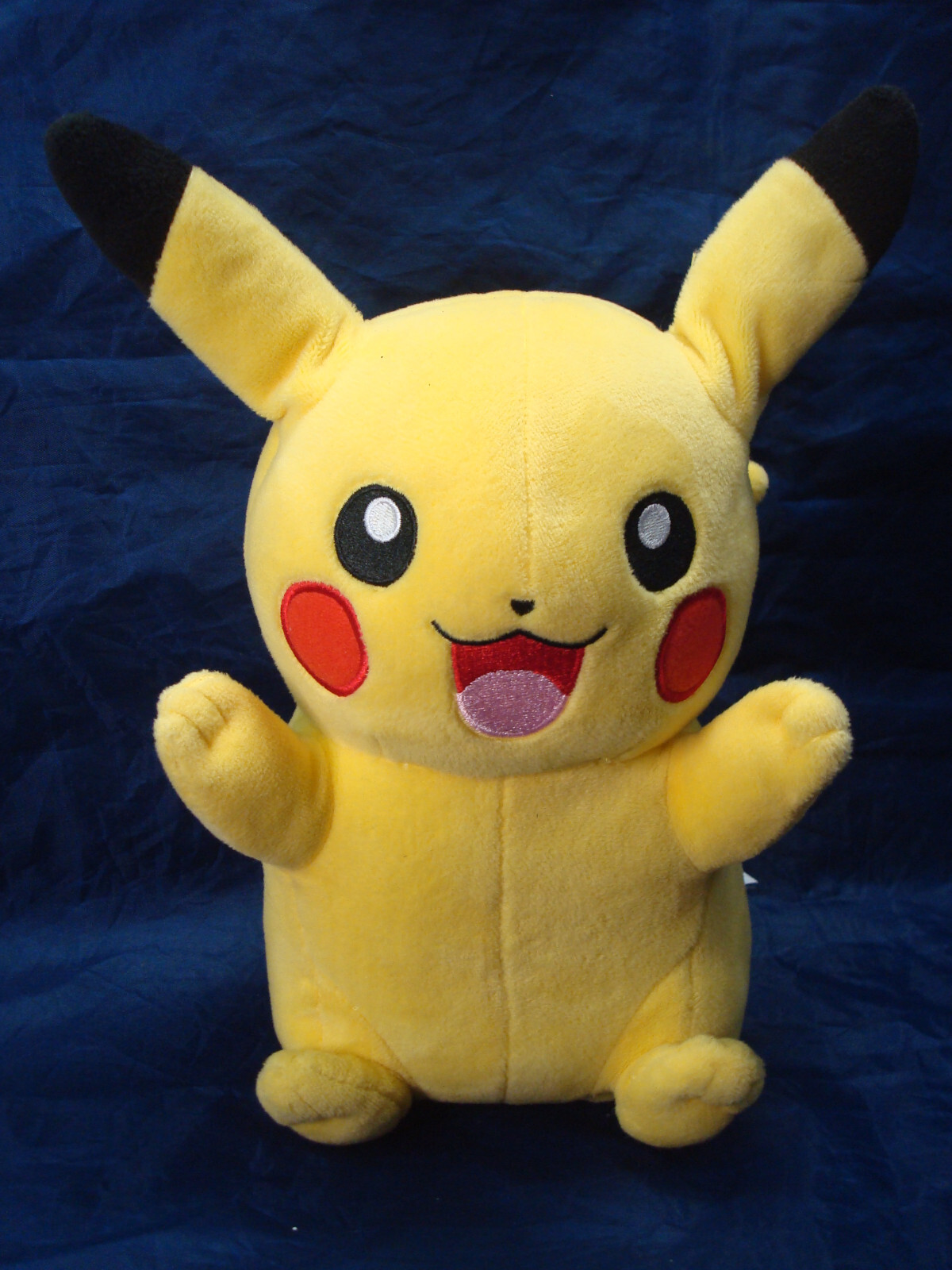 TOMY - Pokemon My Friend Pikachu Talking Plush Toy Sounds and Phrases ...