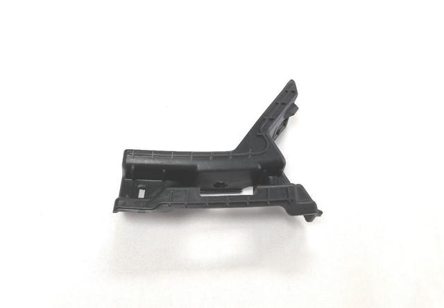 Kia OEM 2016 Sorento Front Bumper-lower Cover Mount Bracket Right ...