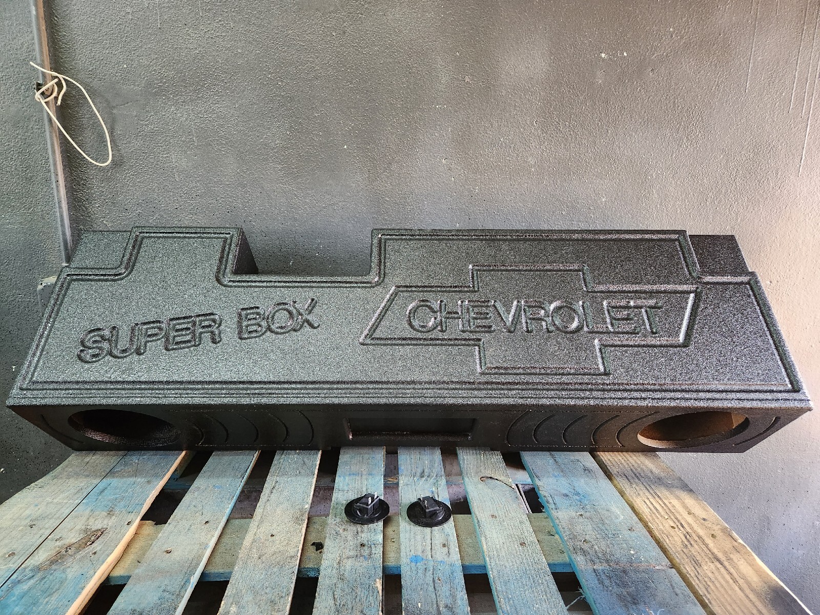 2014-2018 Chevy silverado Crew Cab subwoofer box 8" Ported Led acrylic ...