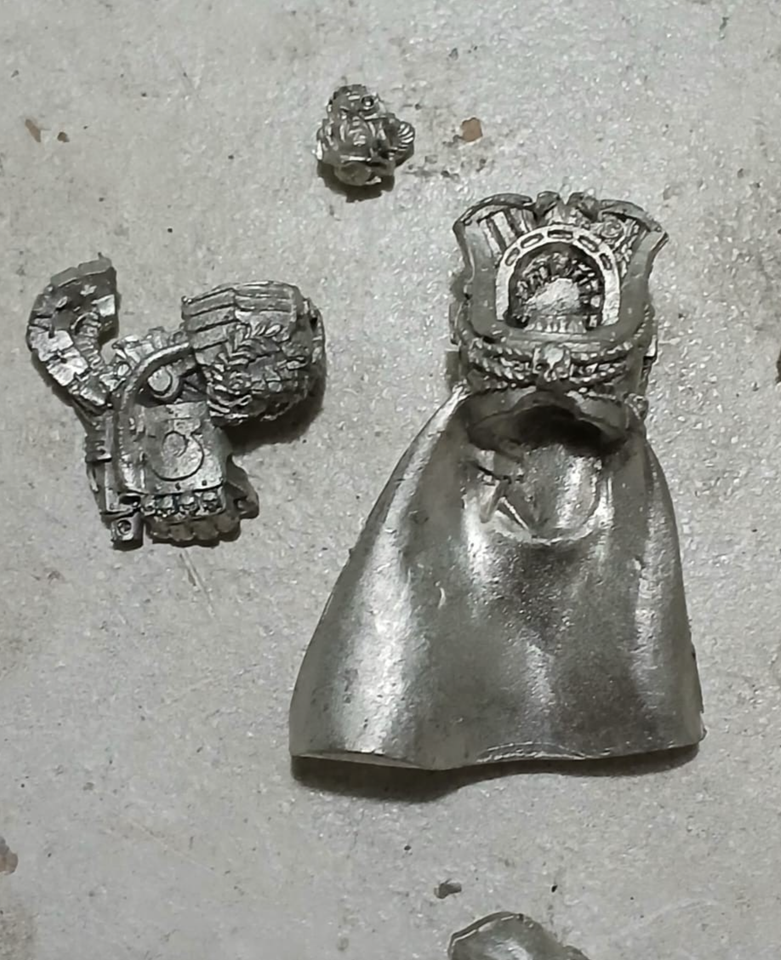 Warhammer 40k Ultramarines Marneus Calgar Terminator Armour Incomplete ...