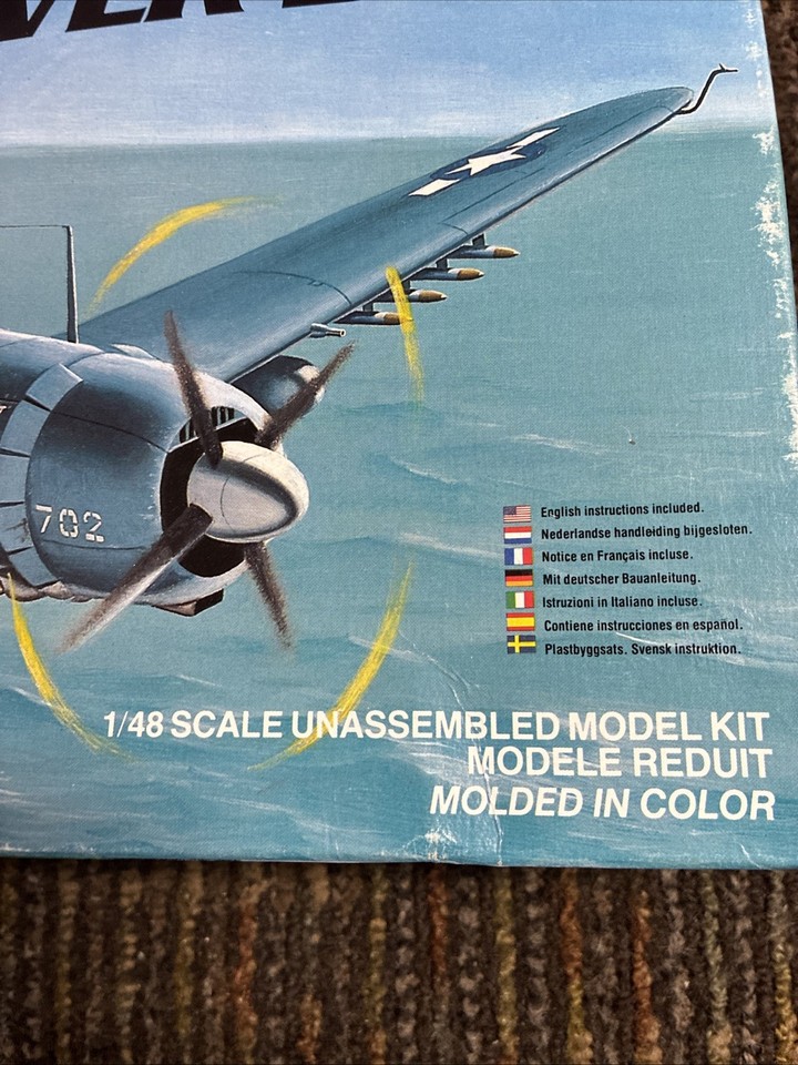Monogram HELLDIVER SB2C Model 6831 Model Kit 1/48 | eBay