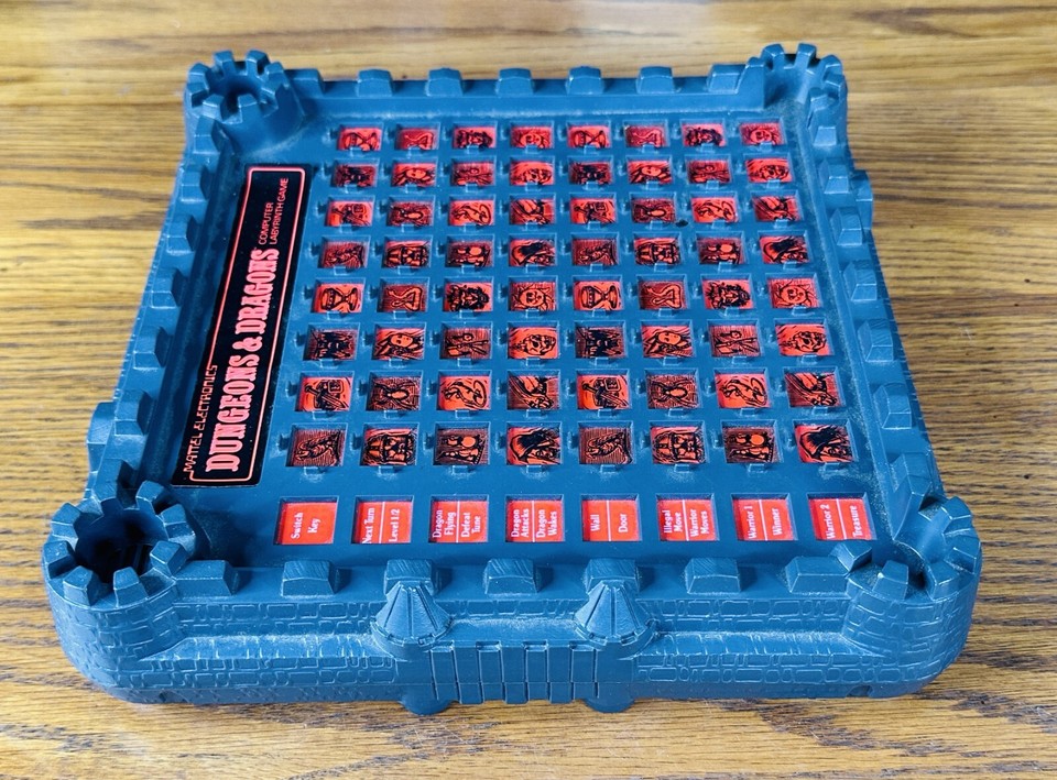DUNGEONS & DRAGONS 1980 COMPUTER LABYRINTH GAME with parts WORKS ...