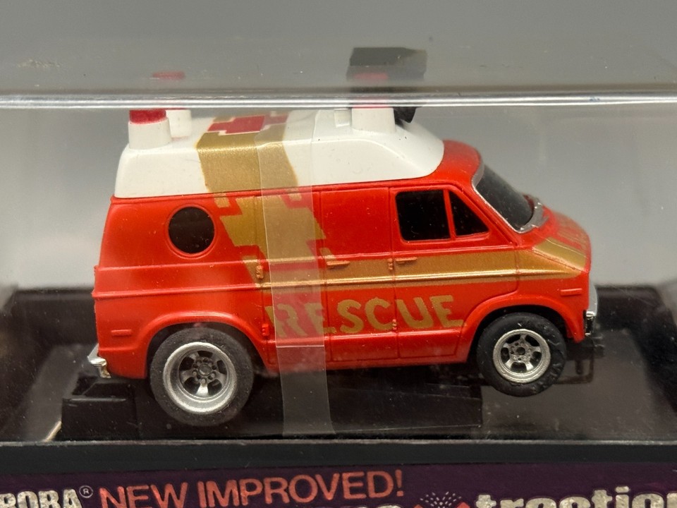 Aurora AFX Magnatraction HO Slot Car DODGE VAN RESCUE VEHICLE #1937 ...