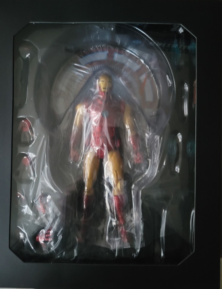 MEZCO INVINCIBLE IRON MAN ONE:12 Collection Diecast | eBay