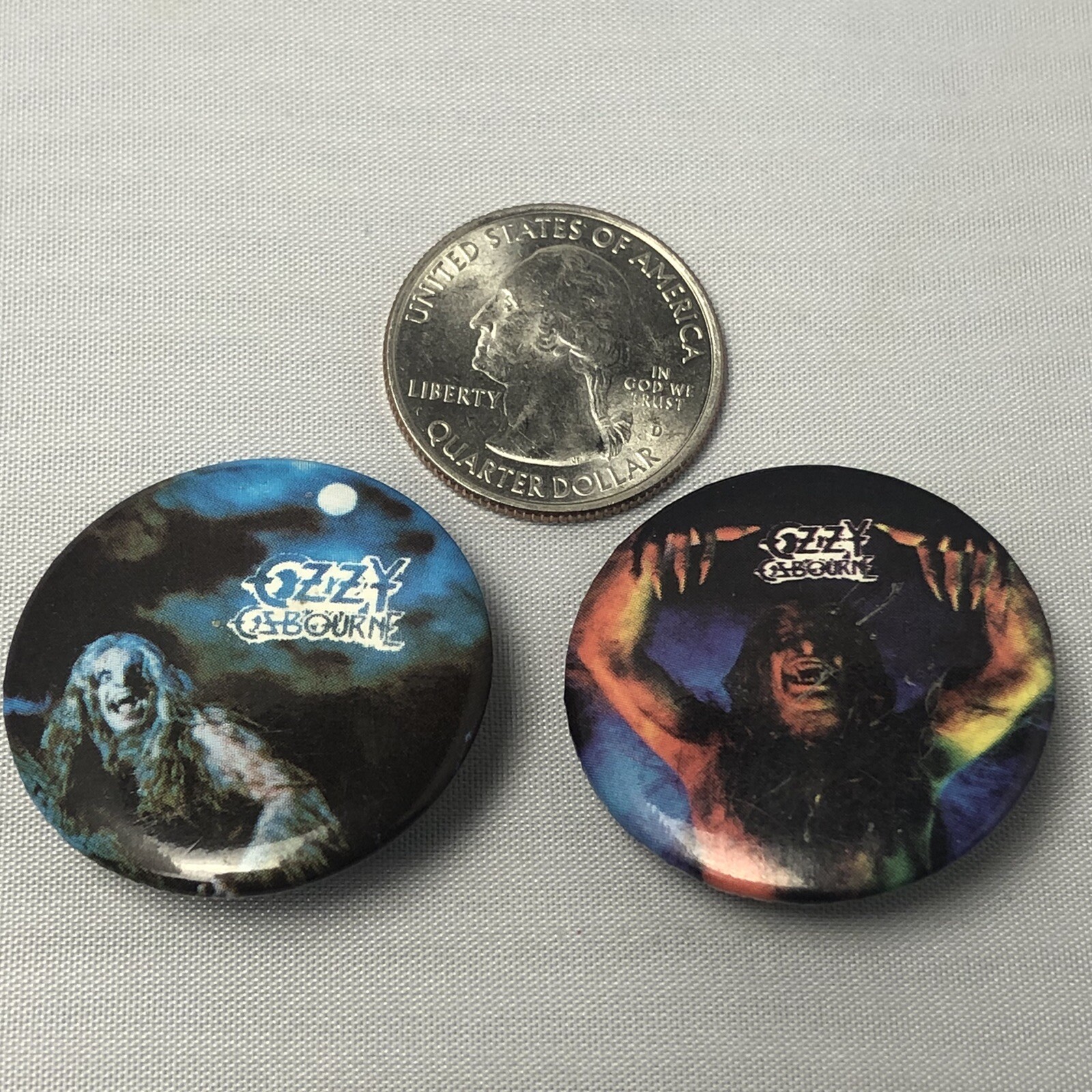 OZZY OSBOURNE Vtg 1983 Tour Band Heavy Metal Pin Pinbacks Buttons ...