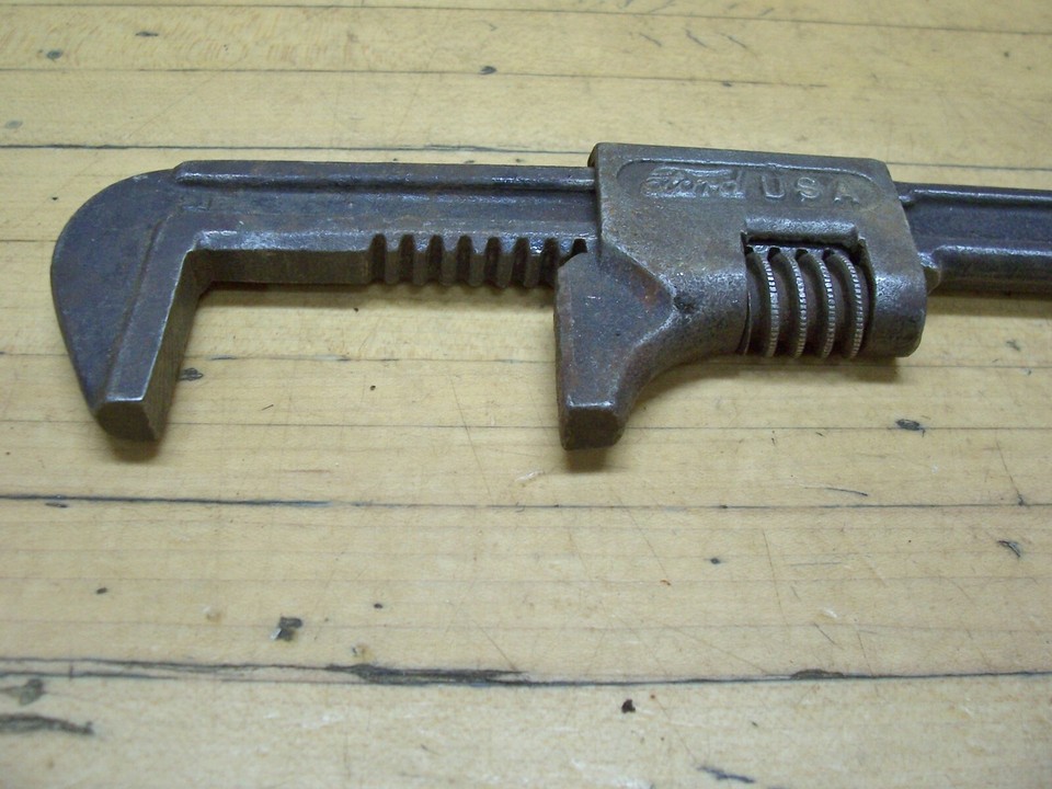 Vintage Ford Script Antique Car Adjustable Monkey Wrench Tool Kit Model ...