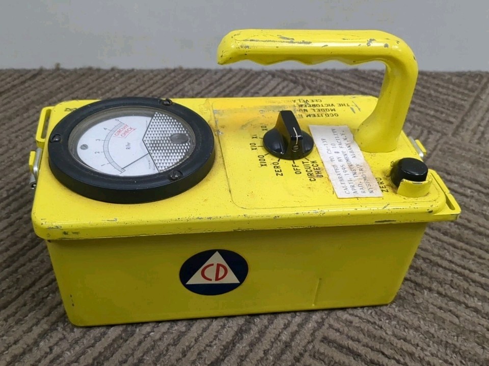 UNTESTED CD V-777-1 Vintage Radiation Detection Geiger Kit - READ ...