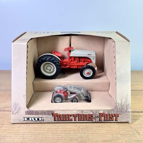 Vintage Ertl Ford Tractor / Tractors Of The Past / Ford 8N / 1987 / New ...