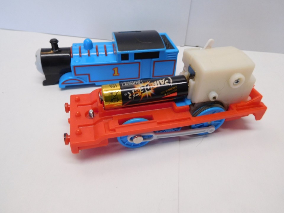 Thomas & Friends Trackmaster Engine 2009 and Flipping Coal Car - New ...
