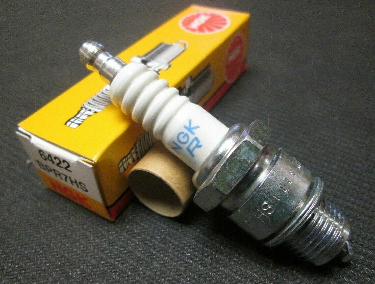 NGK BPR7HS - Alternative spark plugs