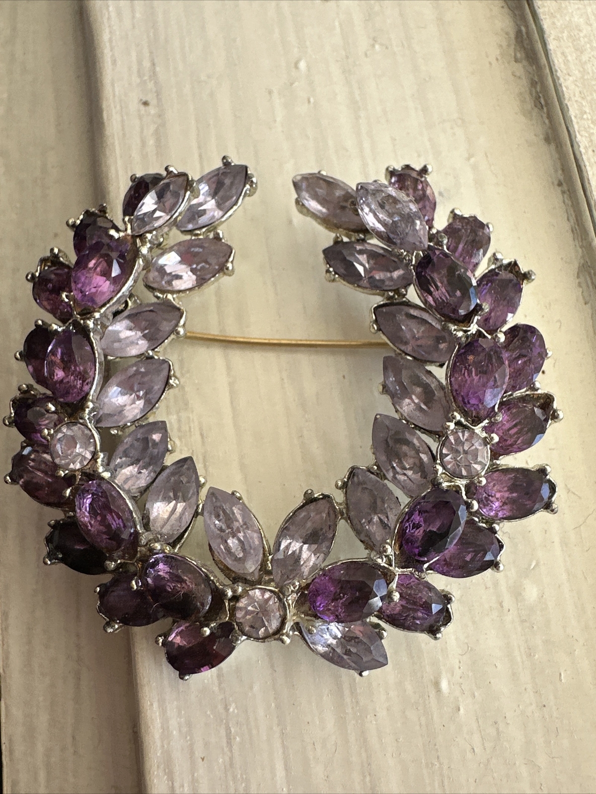 Regency laurel wreath Purple Crystal brooch - Gem