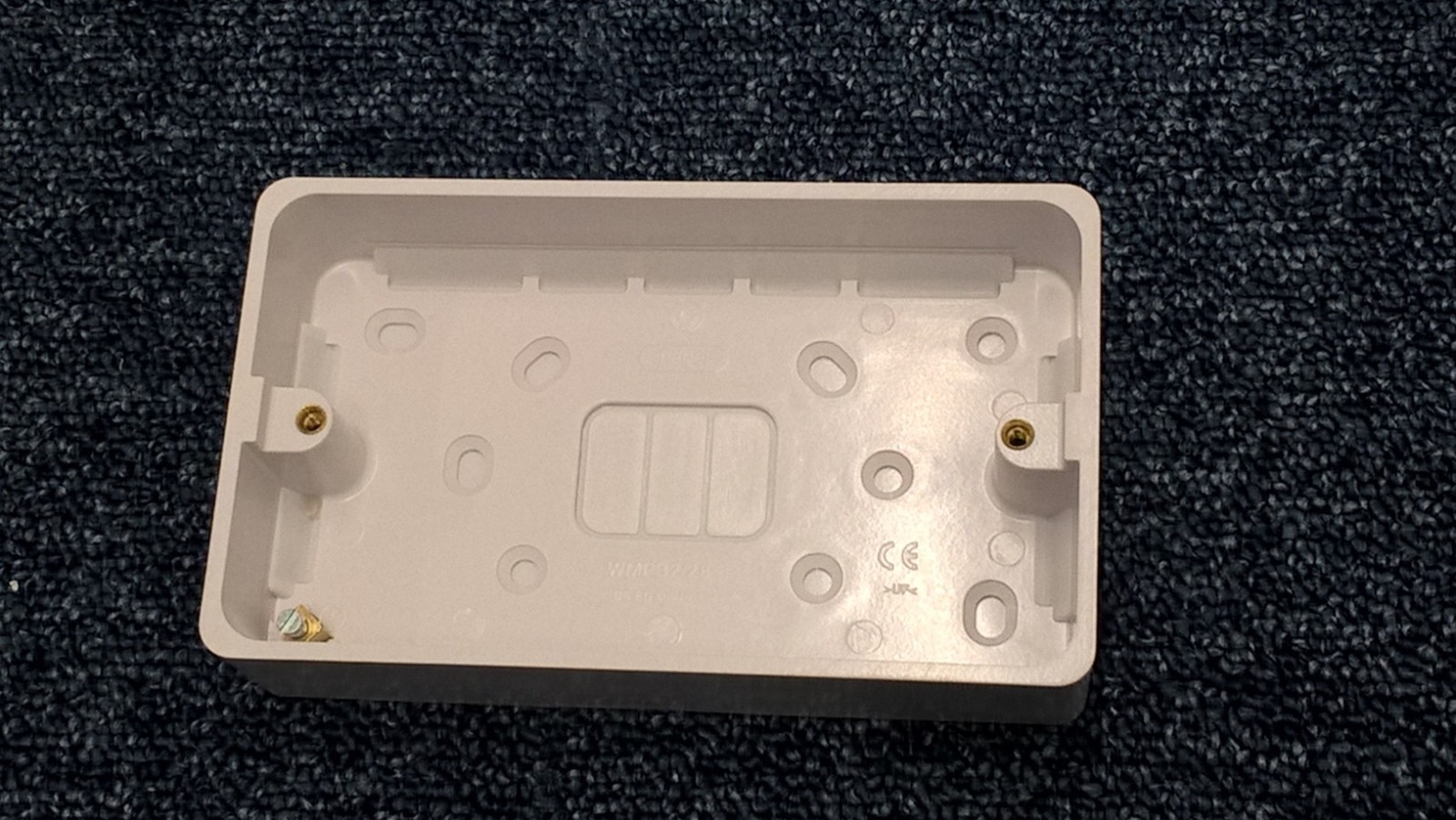 Hager 13A 2 Gang Double Pole Switched Socket & Pattress - Sollysta ...