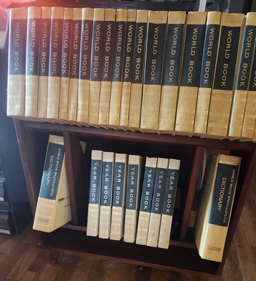 1964 Encyclopedia World Book Set 1-20 & Year Book Set 65-71 *CASE NOT ...