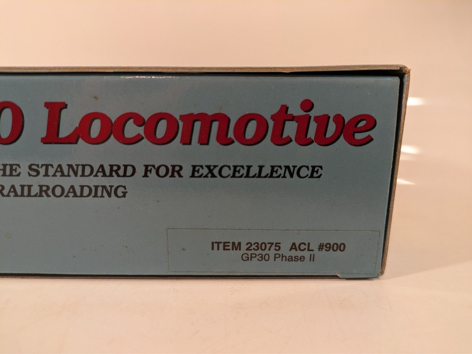HO EMD GP30 Phase 2 ACL Atlantic Coast Line #900 DCC Ready NIB NOS ...
