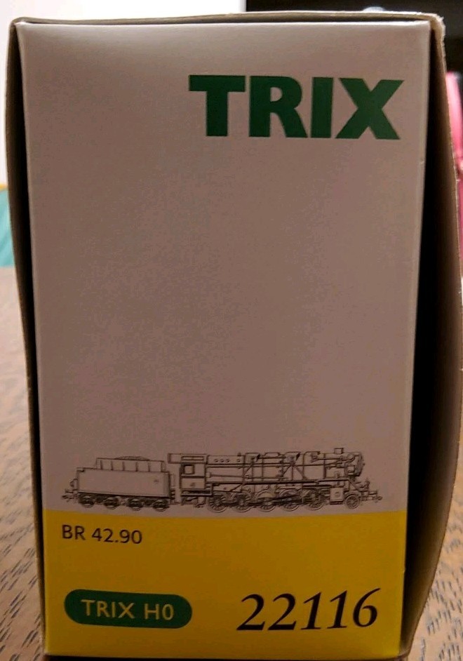 Trix HO 22116 2-10-0 DB Lok With Tender BR 42.90 | eBay
