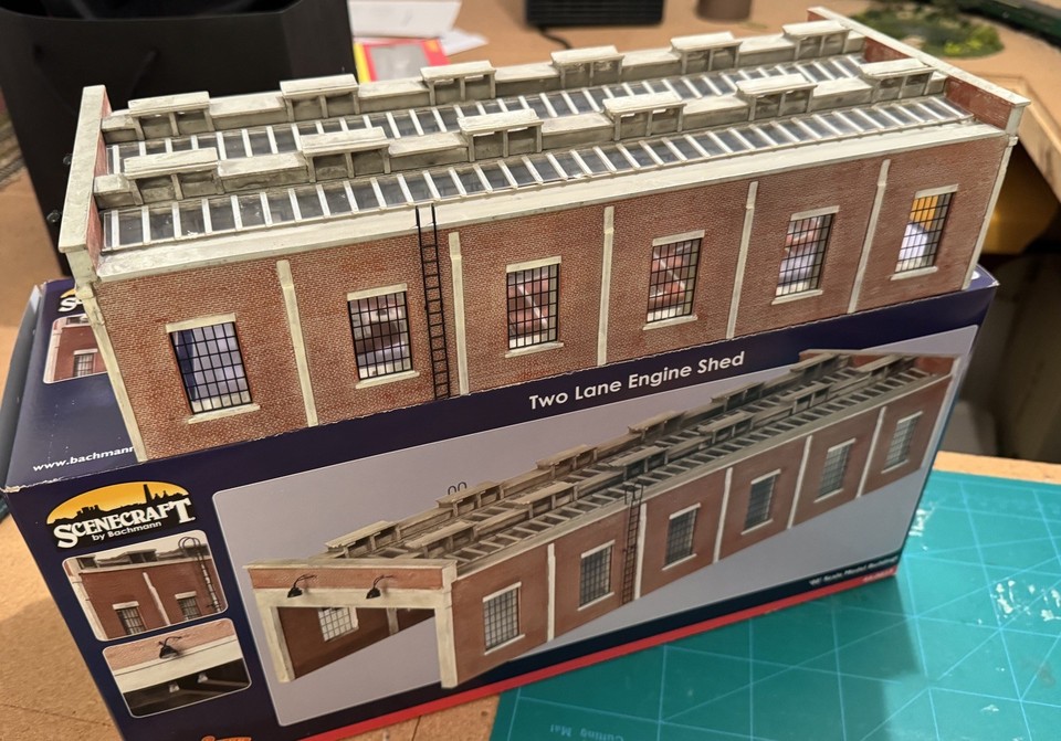 Bachmann Scenecraft 44-0033 Two Lane Engine Shed OO Gauge | eBay UK