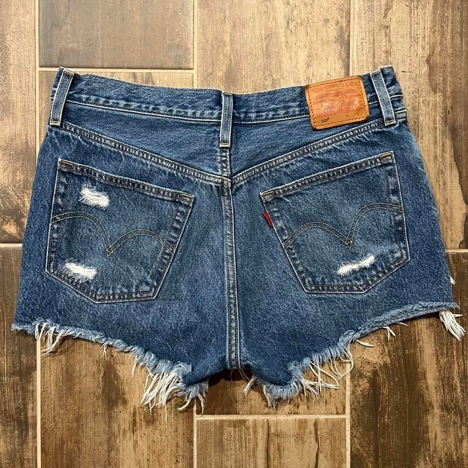 Levi's 501 Jean Shorts Women's 31x2 Blue Denim Cut-Off Ripped Button ...