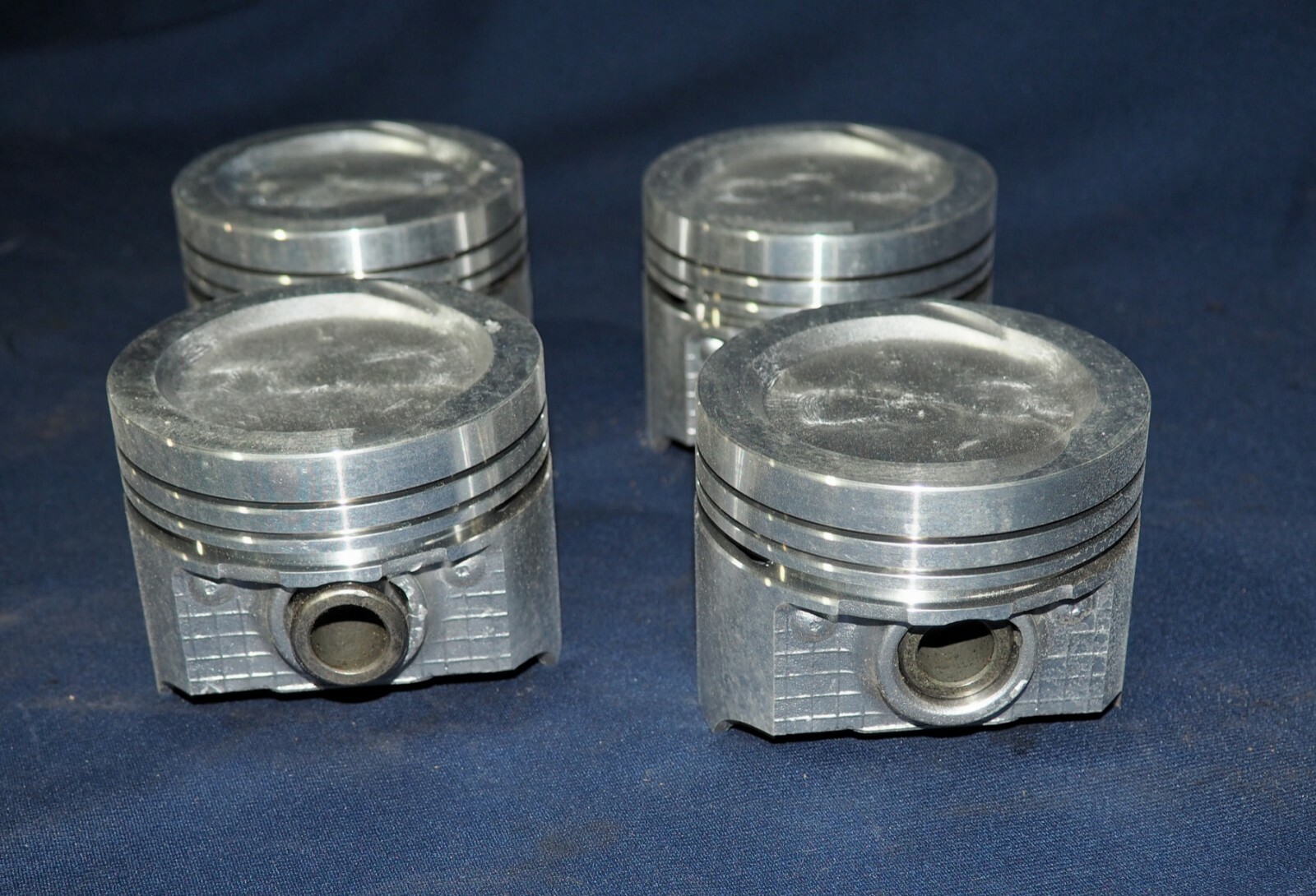 1986-1988 Chrysler 2.5L I4 Set De 4 Badger Pistons P219 0.75MM Sur Trou ...